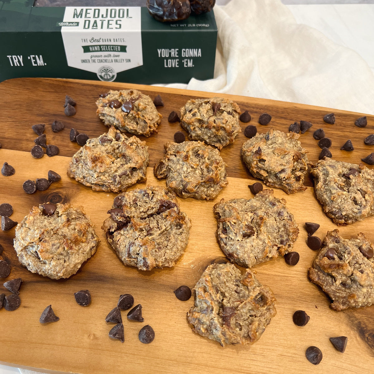 Date Sweetened Chocolate Chip Cookies – Coachella's Best Organic Dates